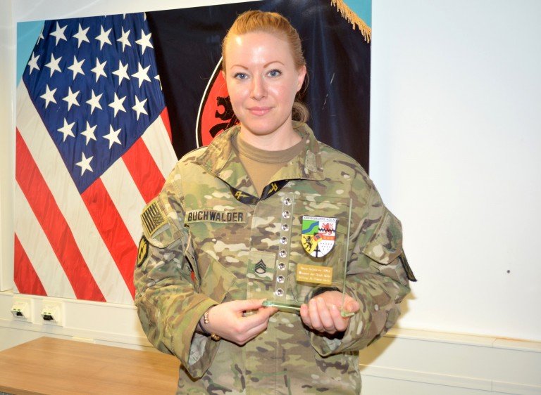 SOCAFRICA soldier awarded ‘Best Female Shooter’ - StuttgartCitizen.com