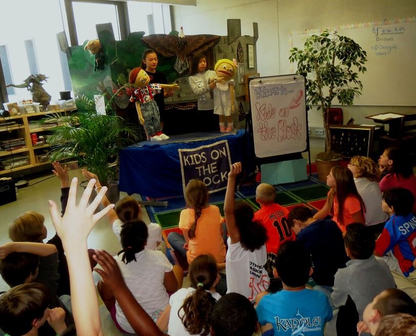 Students learn valuable lessons through puppets - StuttgartCitizen.com