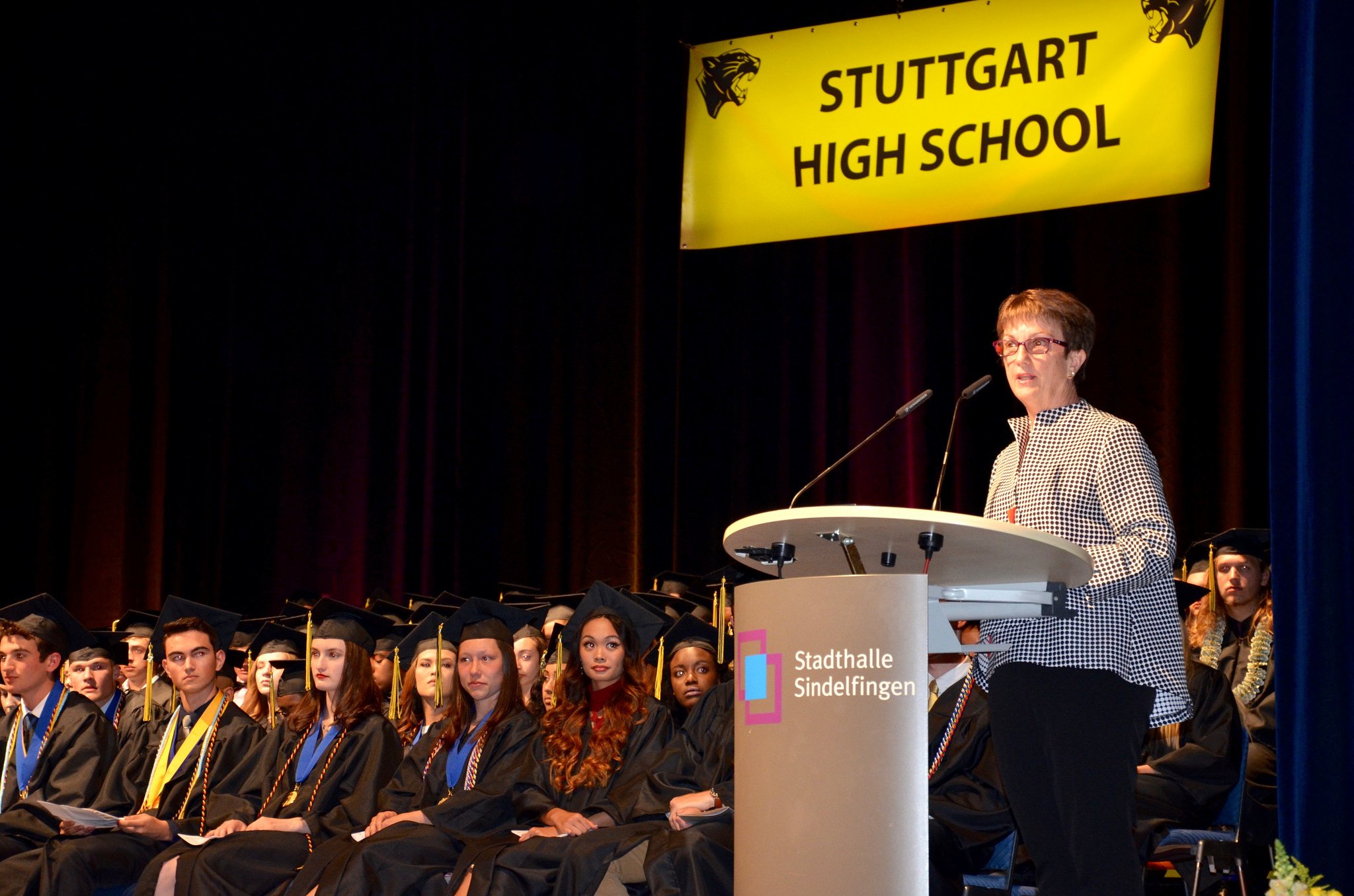 Graduation opens new chapter for Stuttgart seniors - StuttgartCitizen.com