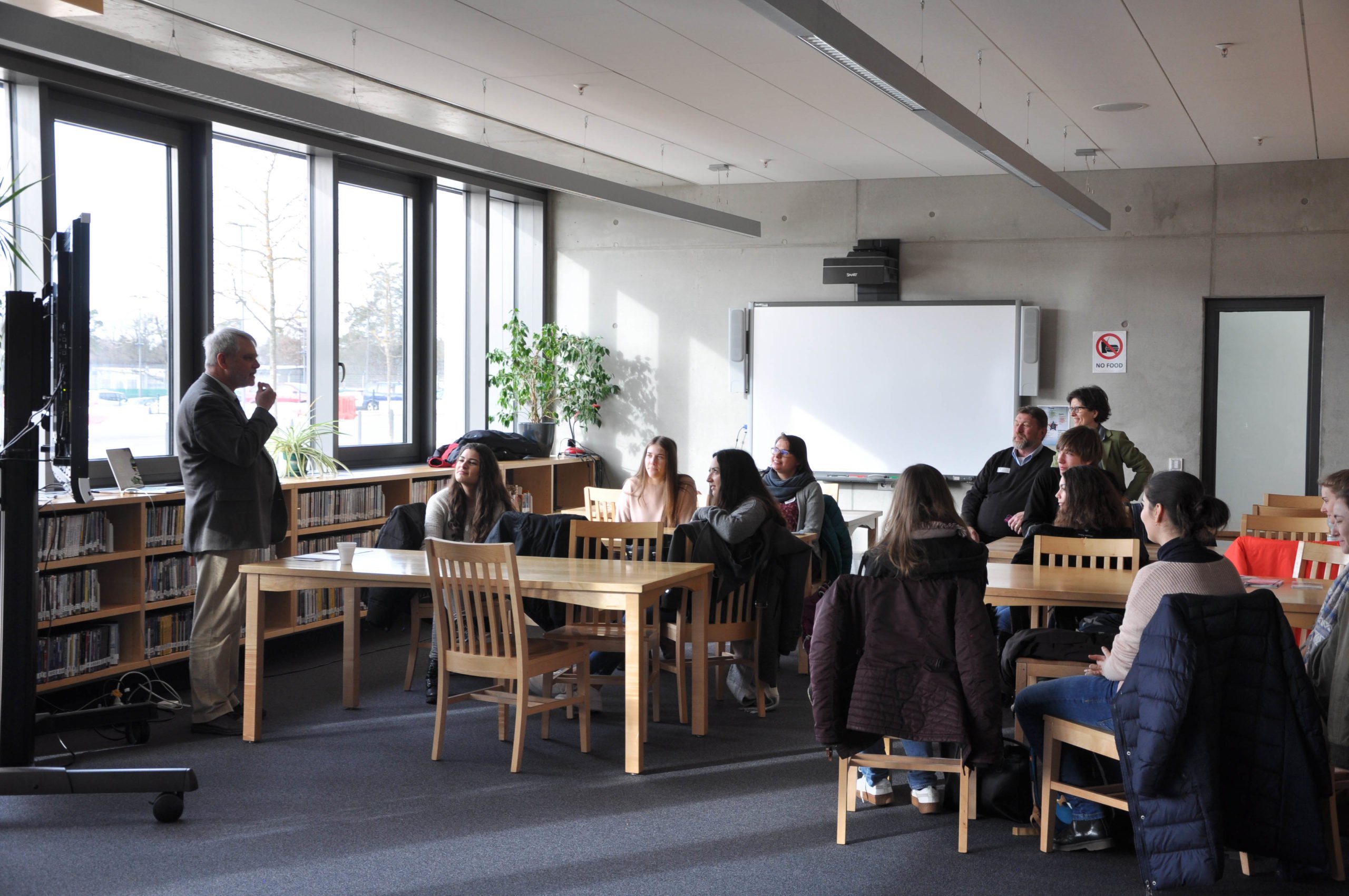German High School Students visit Panzer High School - StuttgartCitizen.com