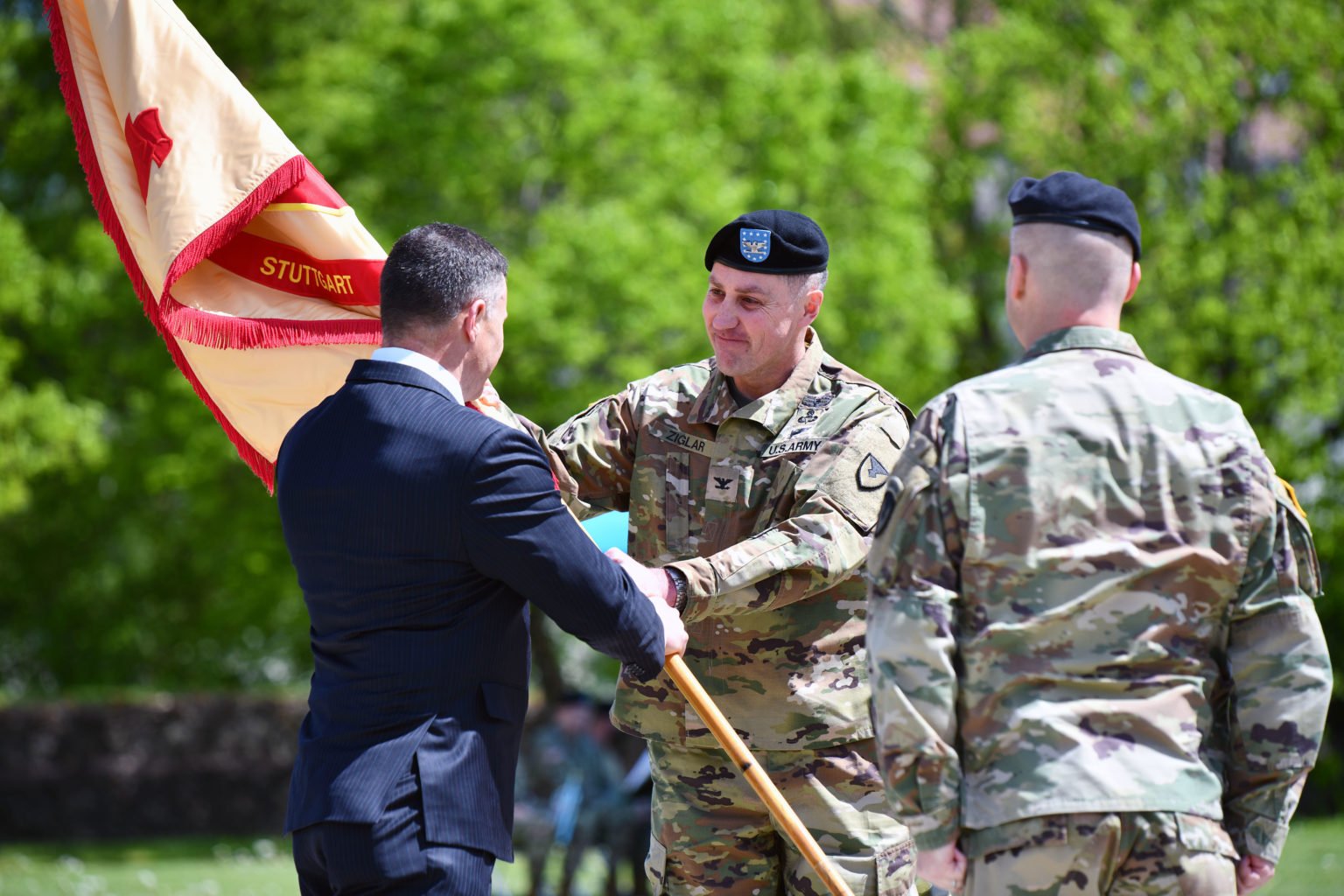 USAG Stuttgart welcomes new commander - StuttgartCitizen.com